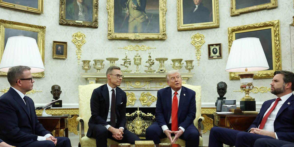 Les photos avant et après montrent les changements apportés à la ...